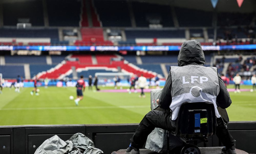 Exploring the World of Live Sports Streaming with IPTV - IPTV SMARTER PRO